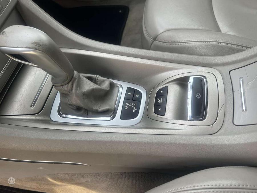 Melns Citroen C5 2008 Tauragė, ar dzinēja tilpumu 2.00 L un nobraukumu 219 tūkst. km par 1700 €, foto 20 vietnē AUTOMOTO.COM.LV