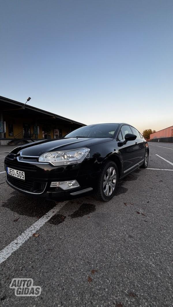 Melns Citroen C5 2008 Kauņa, ar dzinēja tilpumu 2.20 L un nobraukumu 308 tūkst. km par 1700 €, foto 1 vietnē AUTOMOTO.COM.LV