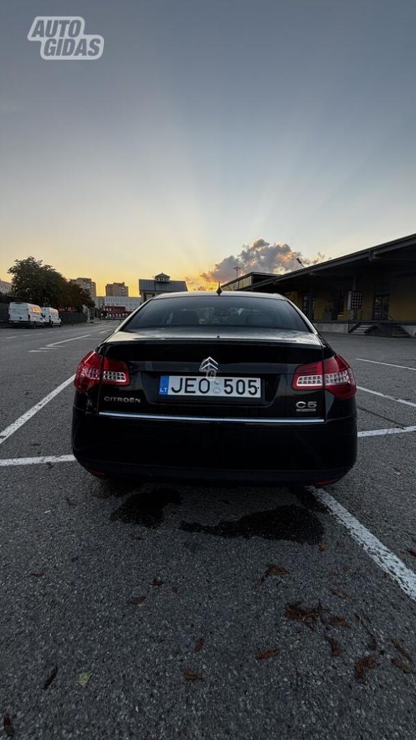 Melns Citroen C5 2008 Kauņa, ar dzinēja tilpumu 2.20 L un nobraukumu 308 tūkst. km par 1700 €, foto 5 vietnē AUTOMOTO.COM.LV