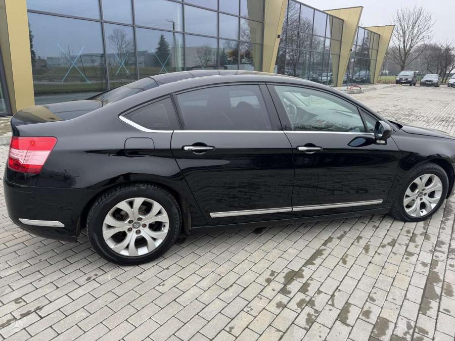 Melns Citroen C5 2009 Kauņa, ar dzinēja tilpumu 2.00 L un nobraukumu 293 tūkst. km par 2750 €, foto 2 vietnē AUTOMOTO.COM.LV