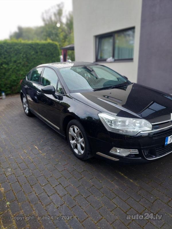 Melns Citroen C5 2009 Tallina, ar dzinēja tilpumu 2.00 L un nobraukumu 267 tūkst. km par 3000 €, foto 2 vietnē AUTOMOTO.COM.LV