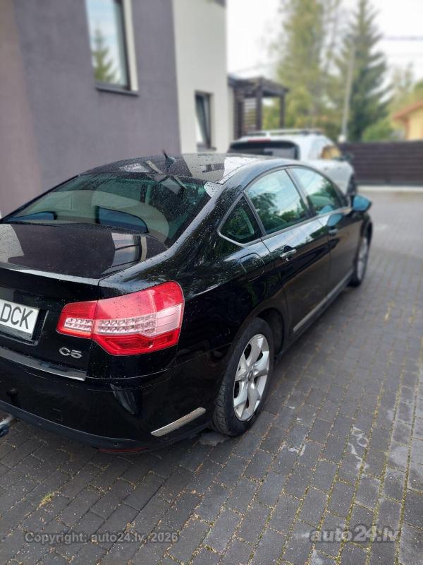Melns Citroen C5 2009 Tallina, ar dzinēja tilpumu 2.00 L un nobraukumu 267 tūkst. km par 3000 €, foto 3 vietnē AUTOMOTO.COM.LV