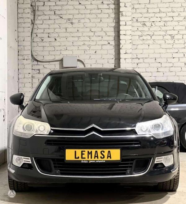 Melns Citroen C5 2009 Klaipėda, ar dzinēja tilpumu 2.99 L un nobraukumu 348 tūkst. km par 3600 €, foto 10 vietnē AUTOMOTO.COM.LV