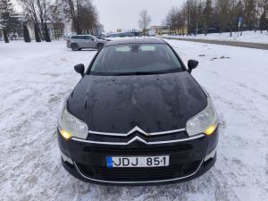 Black Citroen C5 2009 in Taurage, with an engine capacity of 2.00 L and mileage of 295 thousand km for 1950 €, photo 5 on AUTOMOTO.COM.LV