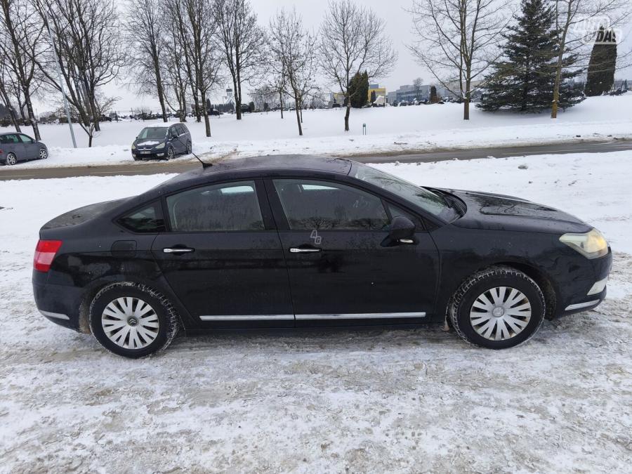Black Citroen C5 2009 in Taurage, with an engine capacity of 2.00 L and mileage of 295 thousand km for 1950 €, photo 8 on AUTOMOTO.COM.LV