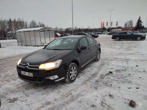 Black Citroen C5 2009 in Kaunas, with an engine capacity of 2.00 L and mileage of 399 thousand km for 2200 €, photo 3 on AUTOMOTO.COM.LV