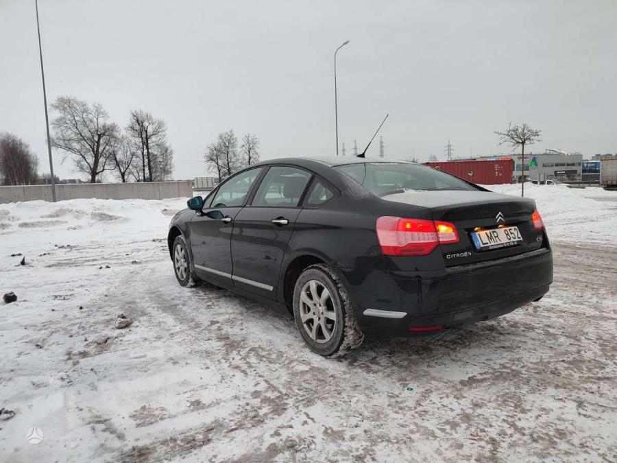 Black Citroen C5 2009 in Kaunas, with an engine capacity of 2.00 L and mileage of 399 thousand km for 2200 €, photo 5 on AUTOMOTO.COM.LV