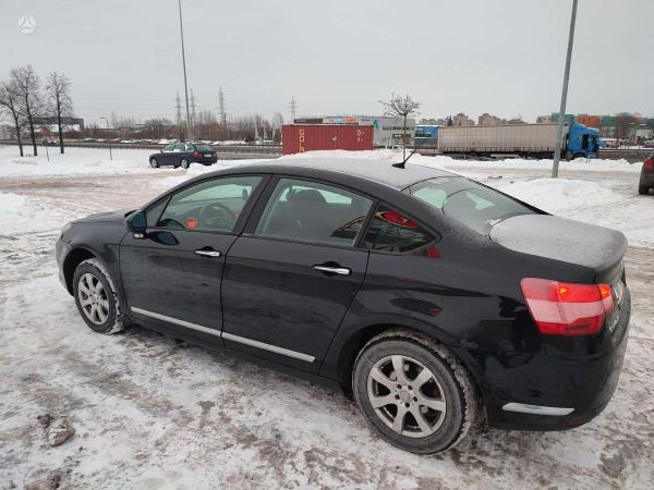 Black Citroen C5 2009 in Kaunas, with an engine capacity of 2.00 L and mileage of 399 thousand km for 2200 €, photo 7 on AUTOMOTO.COM.LV