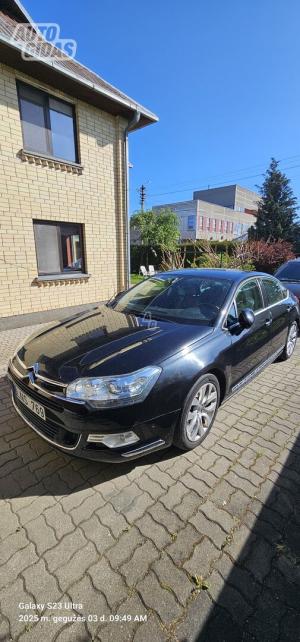 Black Citroen C5 2009 in Panevezys, with an engine capacity of 3.00 L and mileage of 279 thousand km for 4000 €, photo 7 on AUTOMOTO.COM.LV