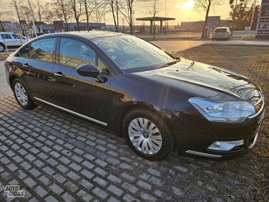 Black Citroen C5 2009 in Kaunas, with an engine capacity of 2.00 L and mileage of 266 thousand km for 2700 €, photo 1 on AUTOMOTO.COM.LV