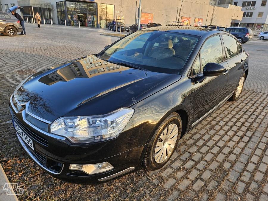 Black Citroen C5 2009 in Kaunas, with an engine capacity of 2.00 L and mileage of 266 thousand km for 2700 €, photo 4 on AUTOMOTO.COM.LV