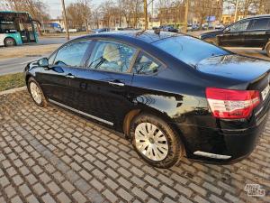 Black Citroen C5 2009 in Kaunas, with an engine capacity of 2.00 L and mileage of 266 thousand km for 2700 €, photo 8 on AUTOMOTO.COM.LV