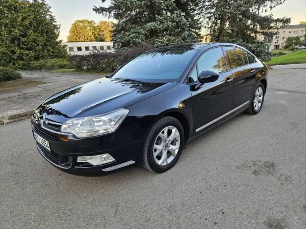 Черный Ситроен С5 2009 в Екабпилс, объемом двигателя 2.00 л и пробегом 234 тыс. км за 4950 €, фото 1 на AUTOMOTO.COM.LV