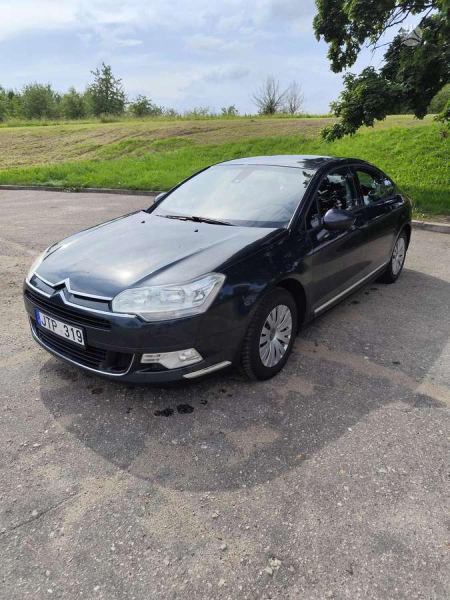 Melns Citroen C5 2009 Kauņa, ar dzinēja tilpumu 2.00 L un nobraukumu 250 tūkst. km par 1600 €, foto 1 vietnē AUTOMOTO.COM.LV