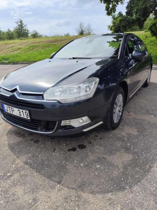 Black Citroen C5 2009 in Kaunas, with an engine capacity of 2.00 L and mileage of 250 thousand km for 1600 €, photo 2 on AUTOMOTO.COM.LV