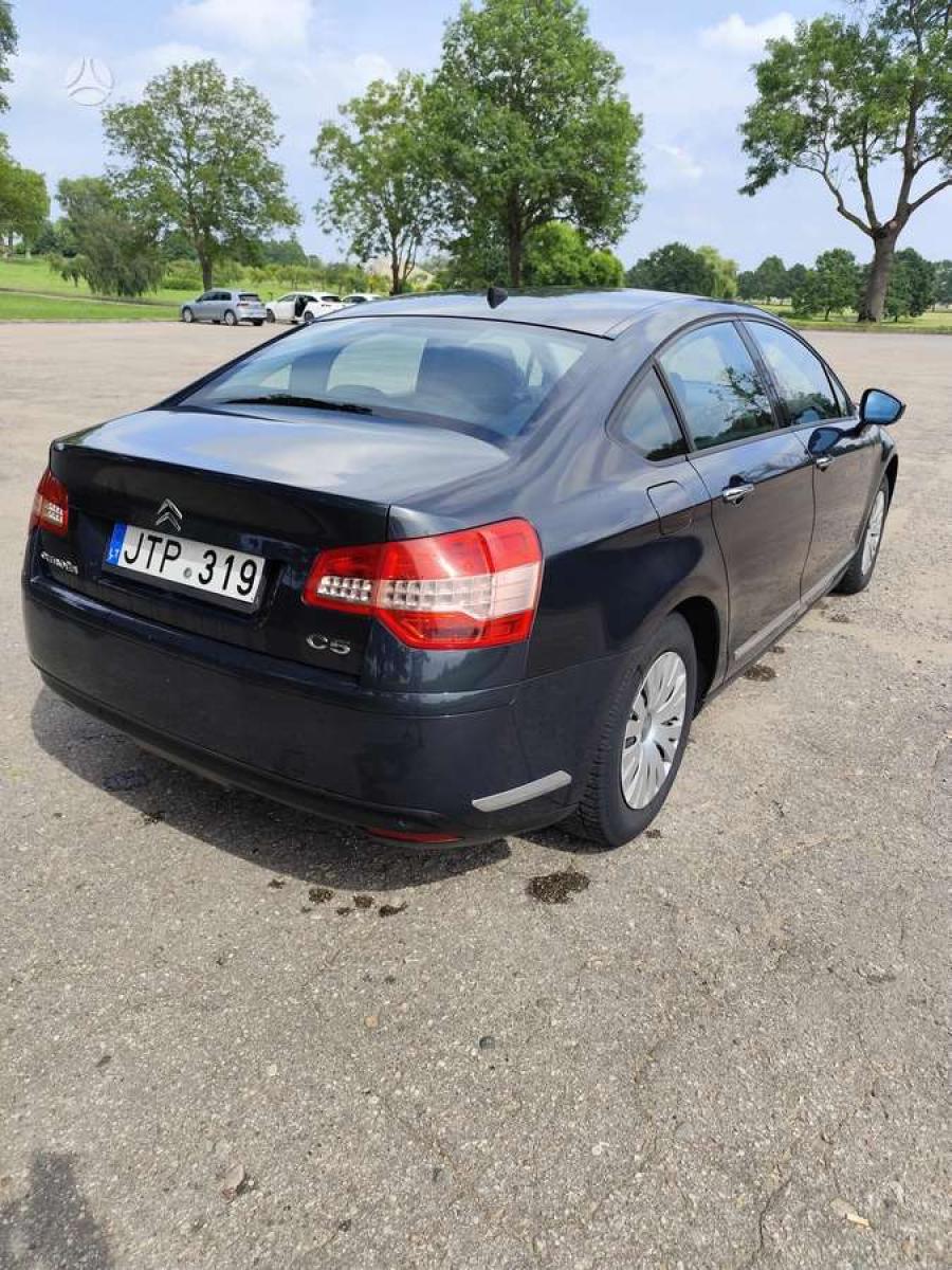 Melns Citroen C5 2009 Kauņa, ar dzinēja tilpumu 2.00 L un nobraukumu 250 tūkst. km par 1600 €, foto 6 vietnē AUTOMOTO.COM.LV