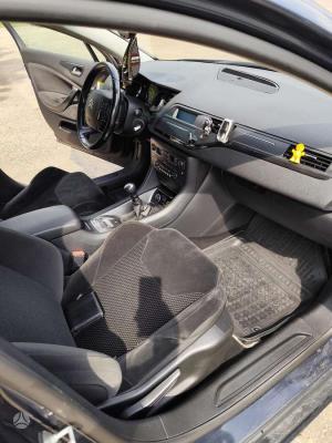 Melns Citroen C5 2009 Kauņa, ar dzinēja tilpumu 2.00 L un nobraukumu 250 tūkst. km par 1600 €, foto 12 vietnē AUTOMOTO.COM.LV