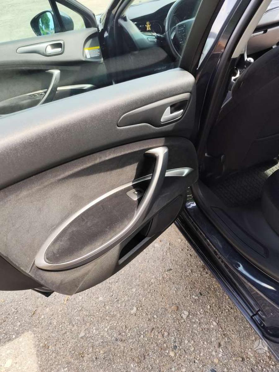 Melns Citroen C5 2009 Kauņa, ar dzinēja tilpumu 2.00 L un nobraukumu 250 tūkst. km par 1600 €, foto 14 vietnē AUTOMOTO.COM.LV