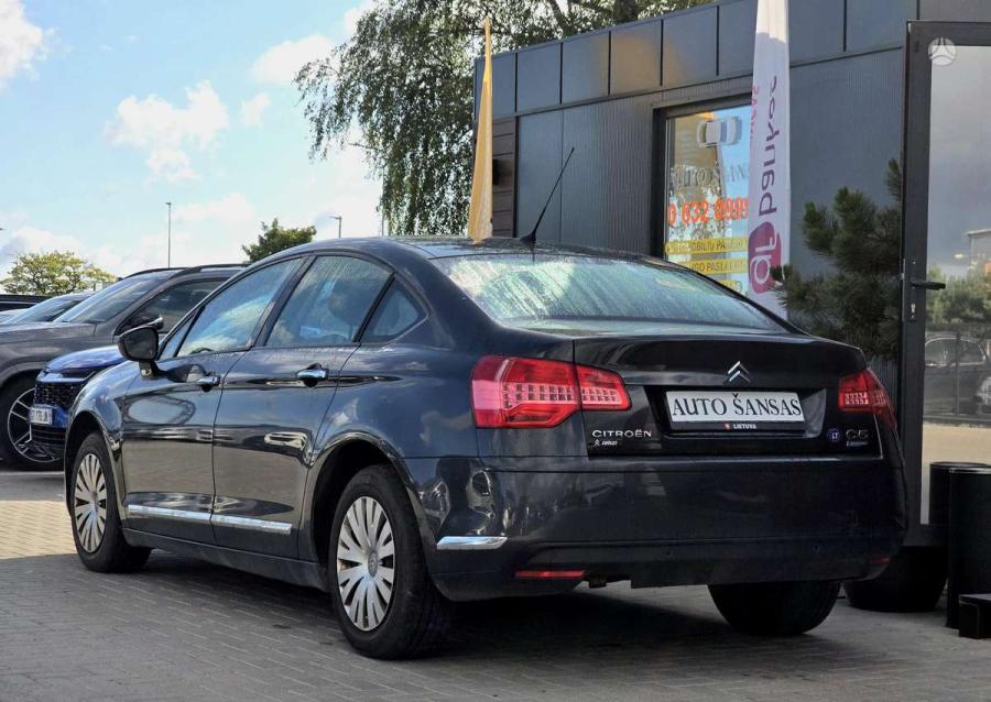 Melns Citroen C5 2009 Tauragė, ar dzinēja tilpumu 1.60 L un nobraukumu 232 tūkst. km par 2400 €, foto 8 vietnē AUTOMOTO.COM.LV