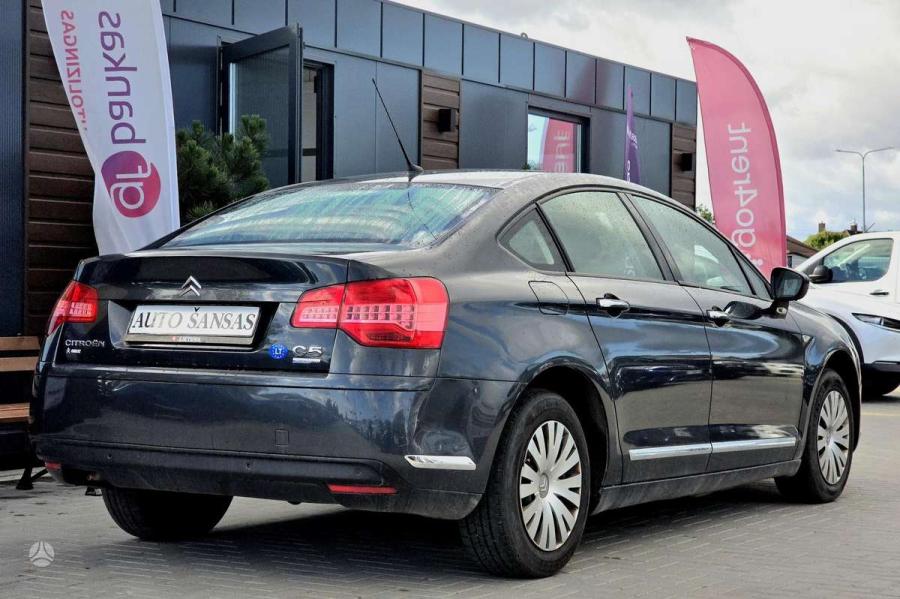 Melns Citroen C5 2009 Tauragė, ar dzinēja tilpumu 1.60 L un nobraukumu 232 tūkst. km par 2400 €, foto 9 vietnē AUTOMOTO.COM.LV