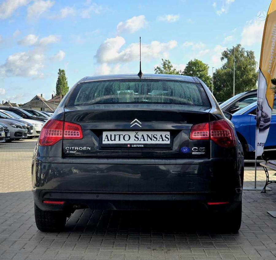 Melns Citroen C5 2009 Tauragė, ar dzinēja tilpumu 1.60 L un nobraukumu 232 tūkst. km par 2400 €, foto 10 vietnē AUTOMOTO.COM.LV