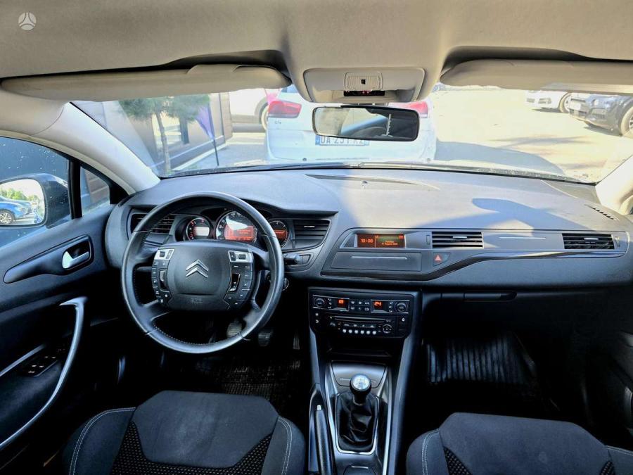 Melns Citroen C5 2009 Tauragė, ar dzinēja tilpumu 1.60 L un nobraukumu 232 tūkst. km par 2400 €, foto 14 vietnē AUTOMOTO.COM.LV