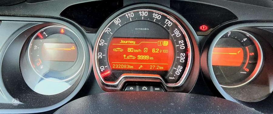 Melns Citroen C5 2009 Tauragė, ar dzinēja tilpumu 1.60 L un nobraukumu 232 tūkst. km par 2400 €, foto 16 vietnē AUTOMOTO.COM.LV