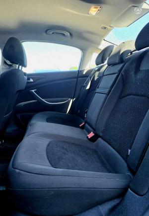 Melns Citroen C5 2009 Tauragė, ar dzinēja tilpumu 1.60 L un nobraukumu 232 tūkst. km par 2400 €, foto 22 vietnē AUTOMOTO.COM.LV