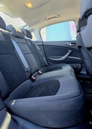 Melns Citroen C5 2009 Tauragė, ar dzinēja tilpumu 1.60 L un nobraukumu 232 tūkst. km par 2400 €, foto 23 vietnē AUTOMOTO.COM.LV
