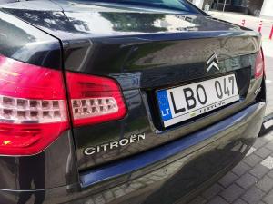 Black Citroen C5 2009 in Vilnius, with an engine capacity of 1.56 L and mileage of 300 thousand km for 1200 €, photo 9 on AUTOMOTO.COM.LV