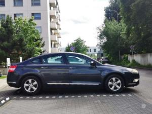 Black Citroen C5 2009 in Vilnius, with an engine capacity of 1.56 L and mileage of 300 thousand km for 1200 €, photo 13 on AUTOMOTO.COM.LV