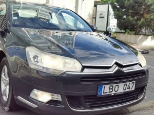 Black Citroen C5 2009 in Vilnius, with an engine capacity of 1.56 L and mileage of 300 thousand km for 1200 €, photo 17 on AUTOMOTO.COM.LV