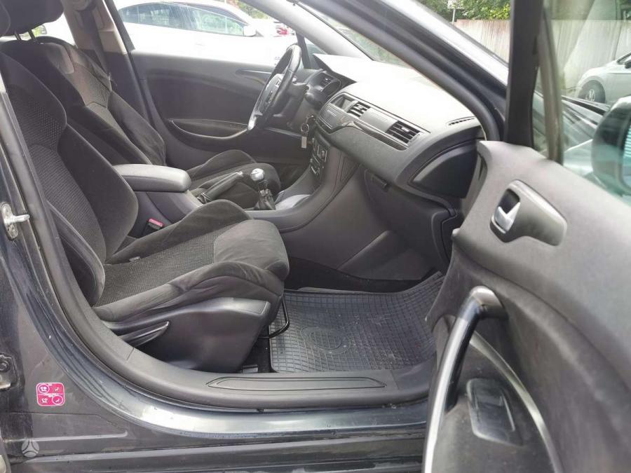 Black Citroen C5 2009 in Vilnius, with an engine capacity of 1.56 L and mileage of 300 thousand km for 1200 €, photo 18 on AUTOMOTO.COM.LV