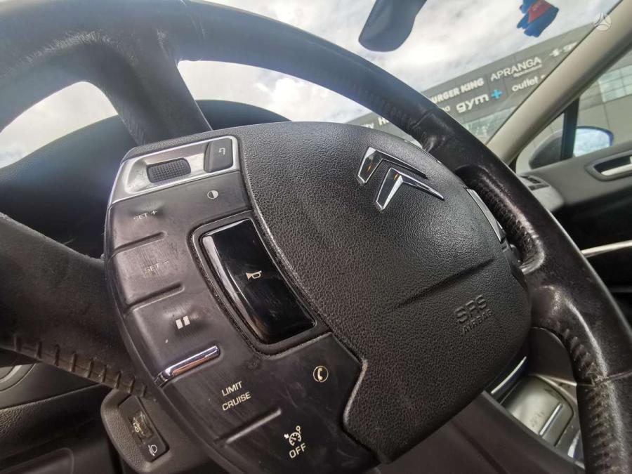 Black Citroen C5 2009 in Vilnius, with an engine capacity of 1.56 L and mileage of 300 thousand km for 1200 €, photo 21 on AUTOMOTO.COM.LV