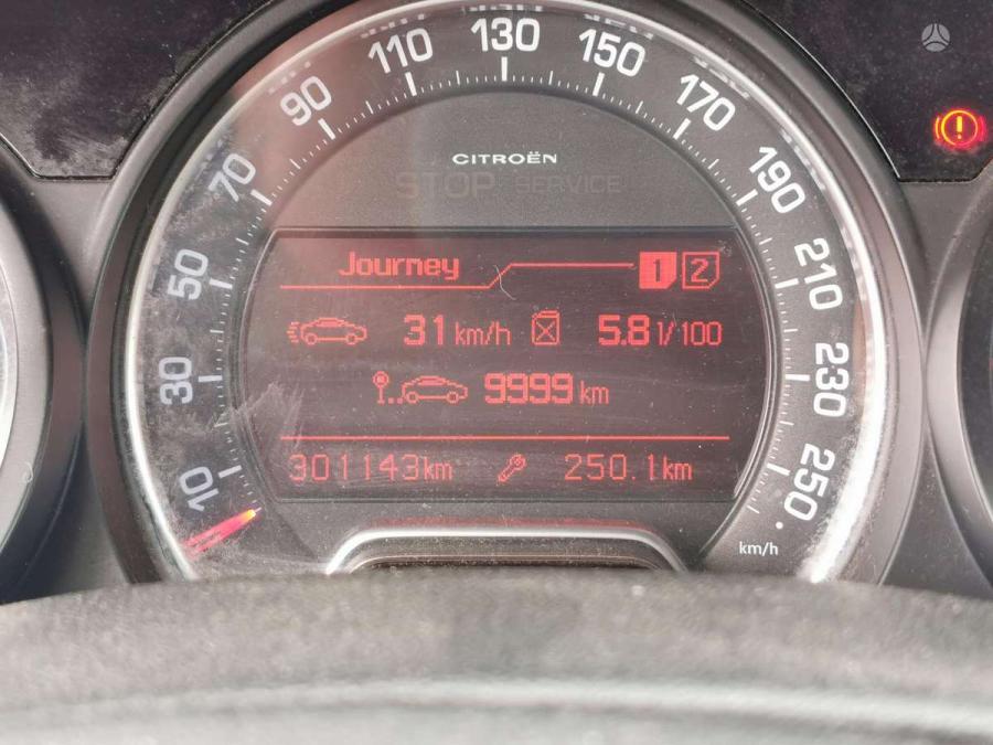Black Citroen C5 2009 in Vilnius, with an engine capacity of 1.56 L and mileage of 300 thousand km for 1200 €, photo 24 on AUTOMOTO.COM.LV