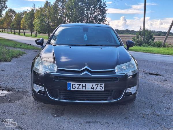 Ситроен С5 2009 в Вильнюс на AUTOMOTO.COM.LV Черный Ситроен С5 2009 в Вильнюс, объемом двигателя 2.00 л и пробегом 365 тыс. км за 1500 €, фото 3 на AUTOMOTO.COM.LV
