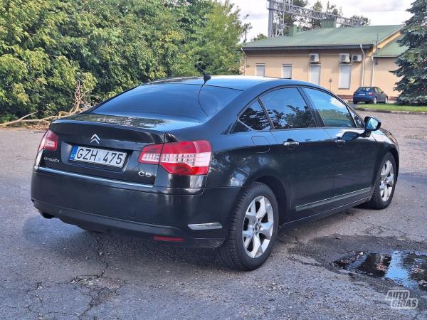 Ситроен С5 2009 в Вильнюс на AUTOMOTO.COM.LV Черный Ситроен С5 2009 в Вильнюс, объемом двигателя 2.00 л и пробегом 365 тыс. км за 1500 €, фото 6 на AUTOMOTO.COM.LV