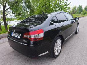 Black Citroen C5 2010 in Taurage, with an engine capacity of 2.00 L and mileage of 292 thousand km for 4250 €, photo 5 on AUTOMOTO.COM.LV