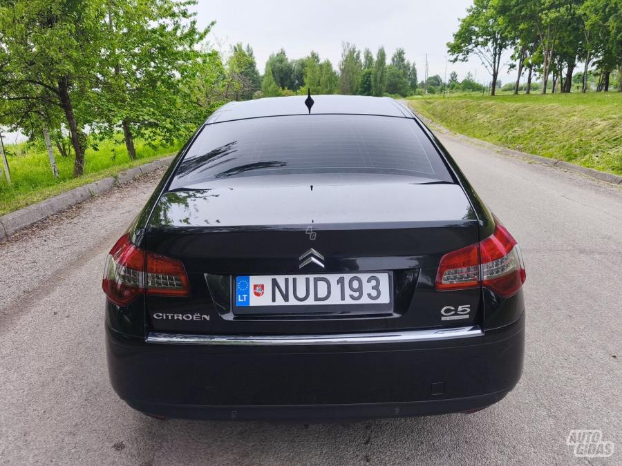 Black Citroen C5 2010 in Taurage, with an engine capacity of 2.00 L and mileage of 292 thousand km for 4250 €, photo 7 on AUTOMOTO.COM.LV