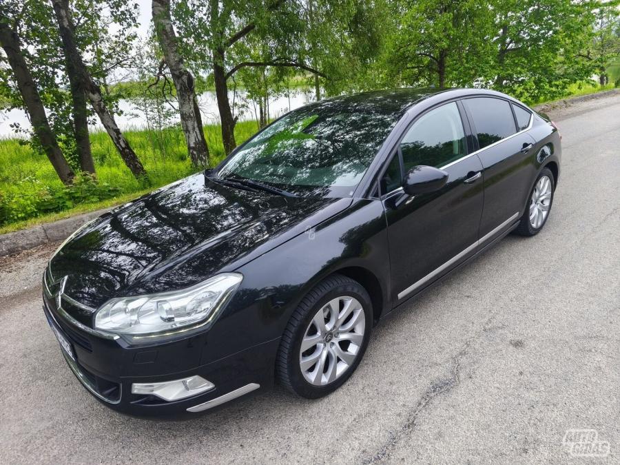 Black Citroen C5 2010 in Taurage, with an engine capacity of 2.00 L and mileage of 292 thousand km for 4250 €, photo 10 on AUTOMOTO.COM.LV