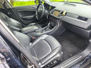 Black Citroen C5 2010 in Taurage, with an engine capacity of 2.00 L and mileage of 292 thousand km for 4250 €, photo 13 on AUTOMOTO.COM.LV