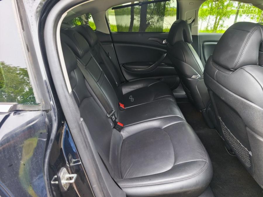 Black Citroen C5 2010 in Taurage, with an engine capacity of 2.00 L and mileage of 292 thousand km for 4250 €, photo 15 on AUTOMOTO.COM.LV