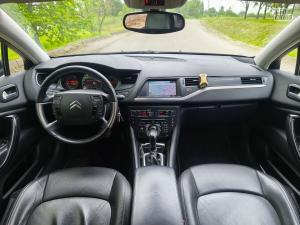 Black Citroen C5 2010 in Taurage, with an engine capacity of 2.00 L and mileage of 292 thousand km for 4250 €, photo 16 on AUTOMOTO.COM.LV