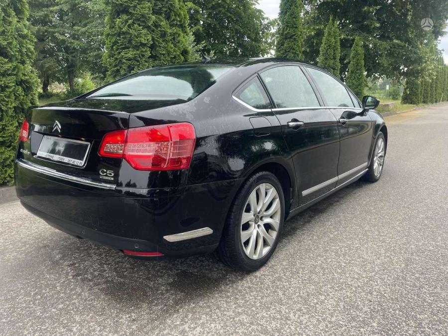 Melns Citroen C5 2010 Tauragė, ar dzinēja tilpumu 2.00 L un nobraukumu 286 tūkst. km par 2500 €, foto 5 vietnē AUTOMOTO.COM.LV