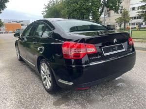 Melns Citroen C5 2010 Tauragė, ar dzinēja tilpumu 2.00 L un nobraukumu 286 tūkst. km par 2500 €, foto 7 vietnē AUTOMOTO.COM.LV