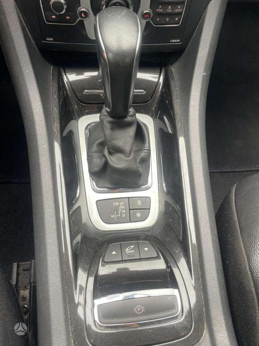 Melns Citroen C5 2010 Tauragė, ar dzinēja tilpumu 2.00 L un nobraukumu 286 tūkst. km par 2500 €, foto 13 vietnē AUTOMOTO.COM.LV