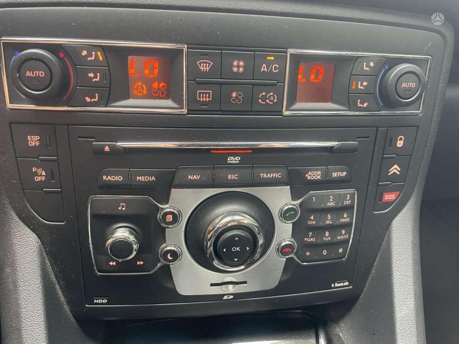 Melns Citroen C5 2010 Tauragė, ar dzinēja tilpumu 2.00 L un nobraukumu 286 tūkst. km par 2500 €, foto 15 vietnē AUTOMOTO.COM.LV