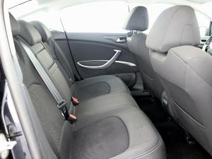 Black Citroen C5 2010 in Tallinn, with an engine capacity of 1.60 L and mileage of 159 thousand km for 1399 €, photo 8 on AUTOMOTO.COM.LV
