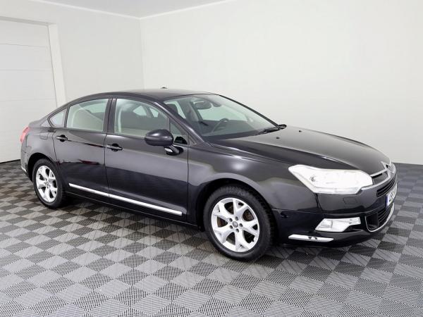 Melns Citroen C5 2010 Tallina, ar dzinēja tilpumu 1.60 L un nobraukumu 159 tūkst. km par 1399 €, foto 9 vietnē AUTOMOTO.COM.LV