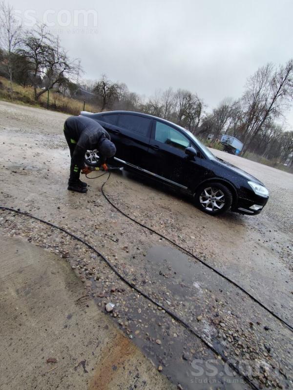Melns Citroen C5 2010 Aizkraukle, ar dzinēja tilpumu 2.00 L un nobraukumu 241 tūkst. km par 3200 €, foto 2 vietnē AUTOMOTO.COM.LV